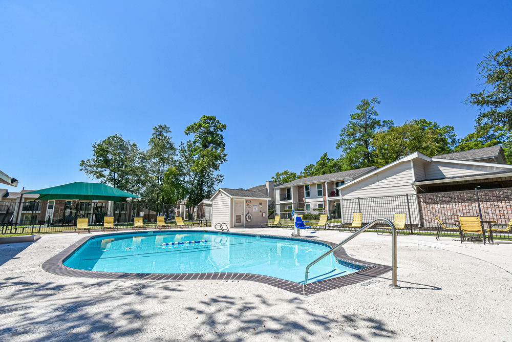 The 800 at Bellshire Apartments | (936)756-8849